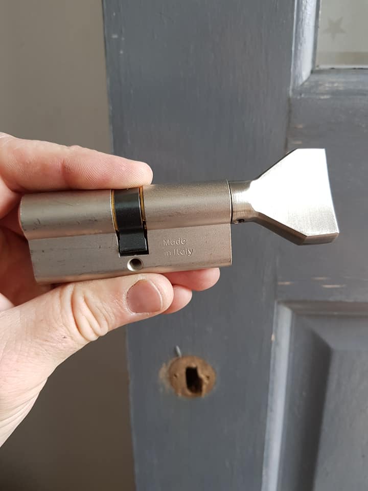 Lock change Ovingdean euro deadlock | ASL Locksmiths